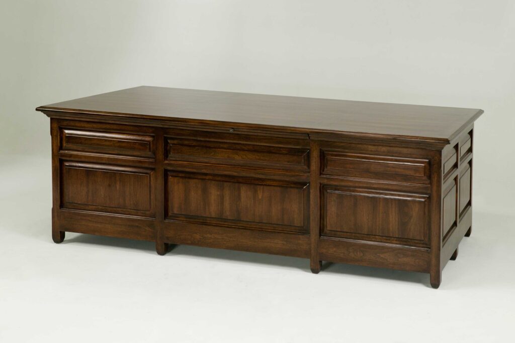8550 EXECUTIVE DESK - Bausman & Company